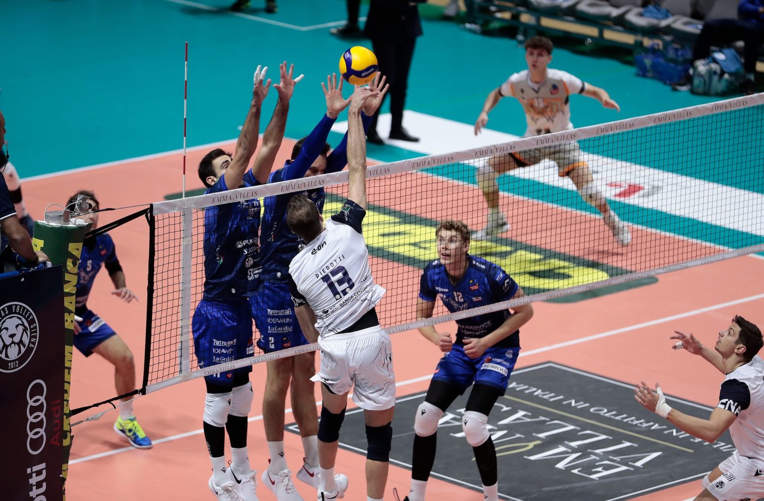 Emma Villas Siena sconfitta in casa contro Cuneo al tiebreak - Siena News